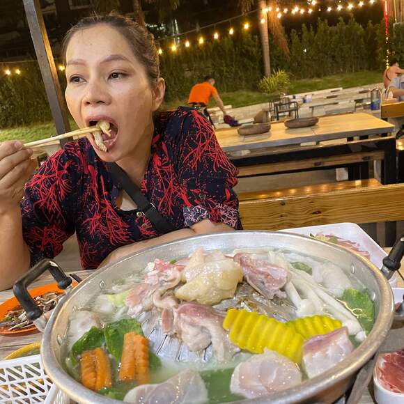 Blog: Moogata, razend populaire Thaise barbecue | Local Hero Travel